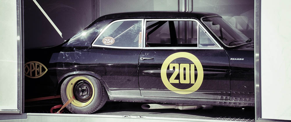 Opel Rekord C Black Widow - Periodismo del Motor