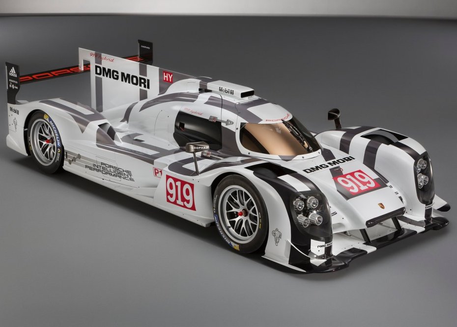 Las familias que escribieron la historia del automóvil: los Porsche ...