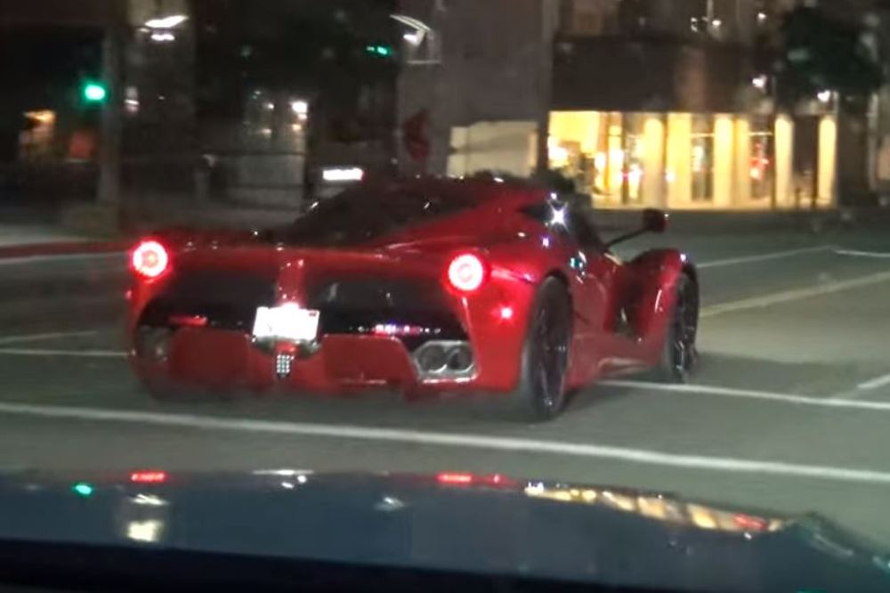 Vídeo: Lewis Hamilton conduce su Ferrari LaFerrari con Justin Bieber ...