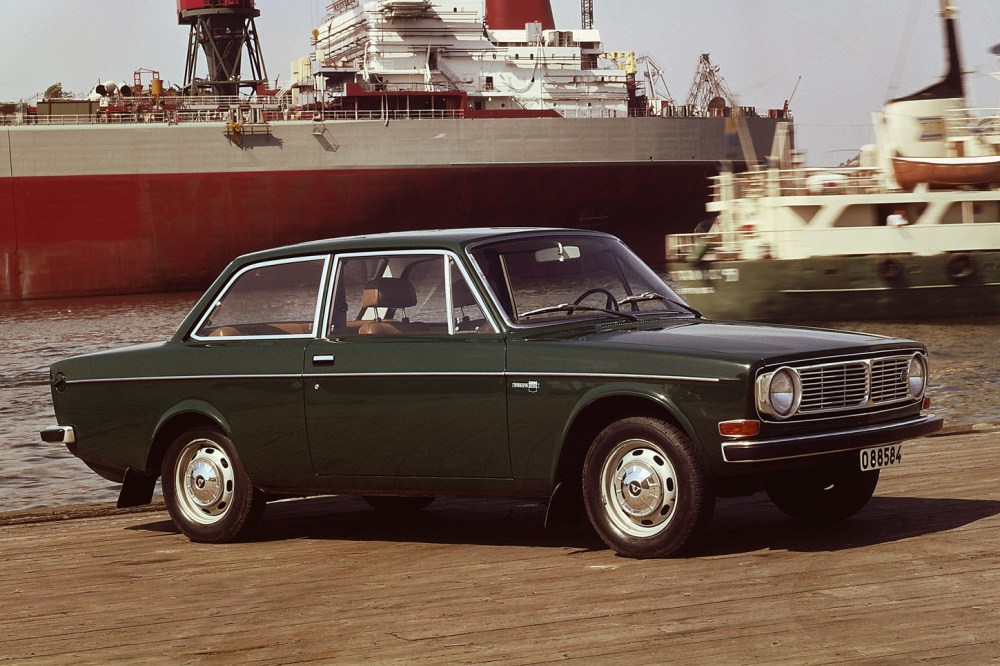La Serie 140 de Volvo celebra su 50º aniversario - Periodismo del Motor