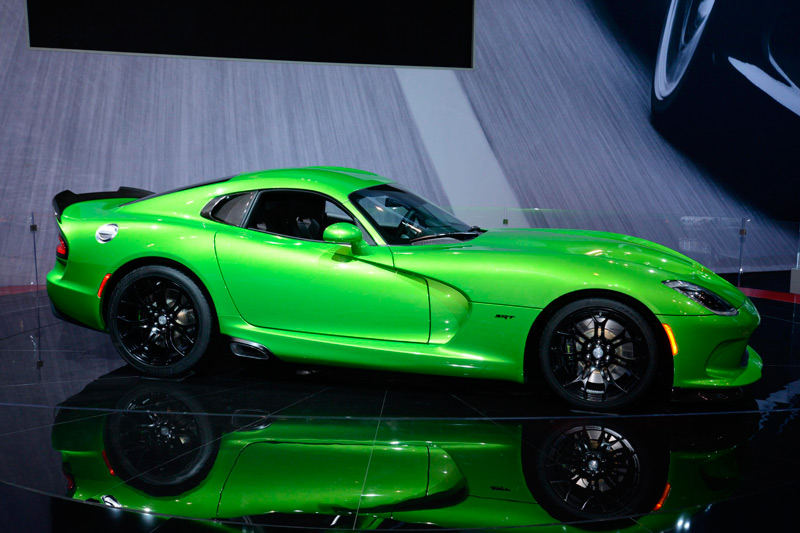 18 coches deportivos a los que el verde les sienta como anillo al dedo