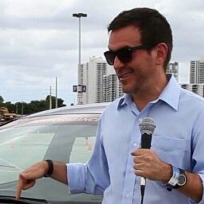 Simón Gómez, autor en Periodismo del Motor