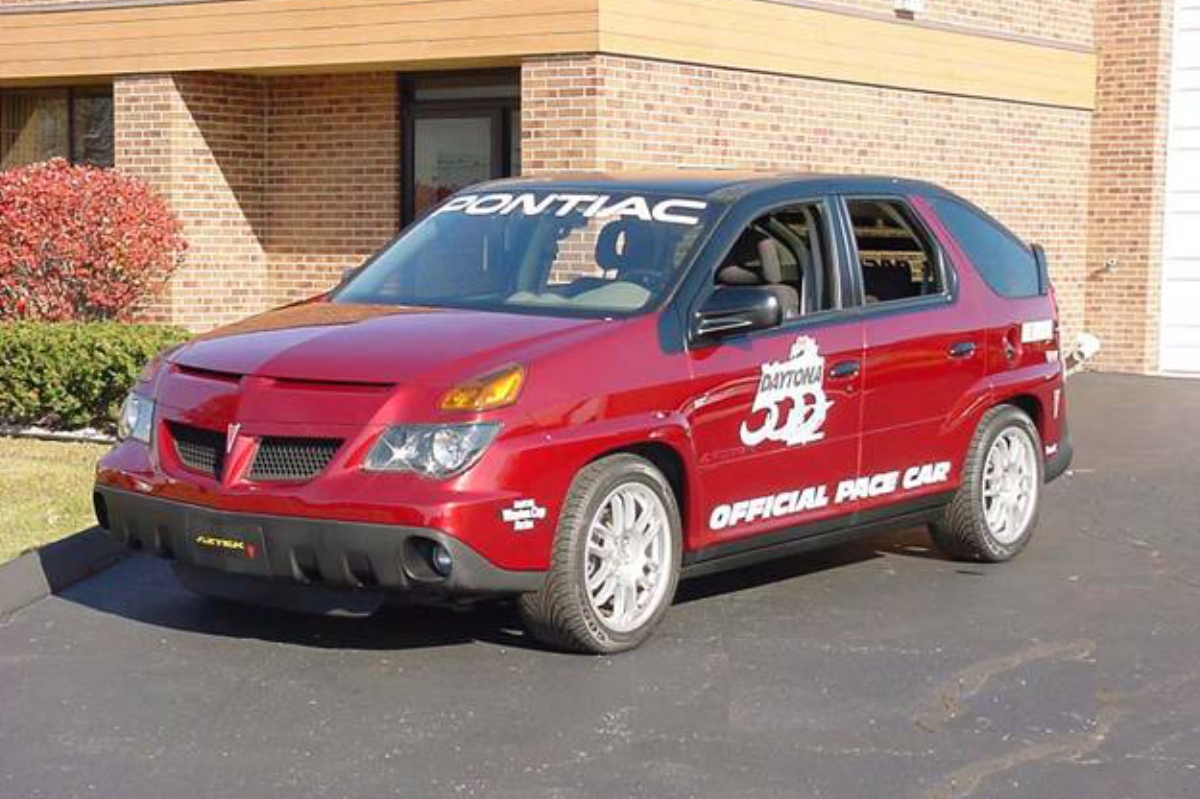 El Pontiac Aztek hizo de Pace Car en las 500 Millas de Daytona en 2001