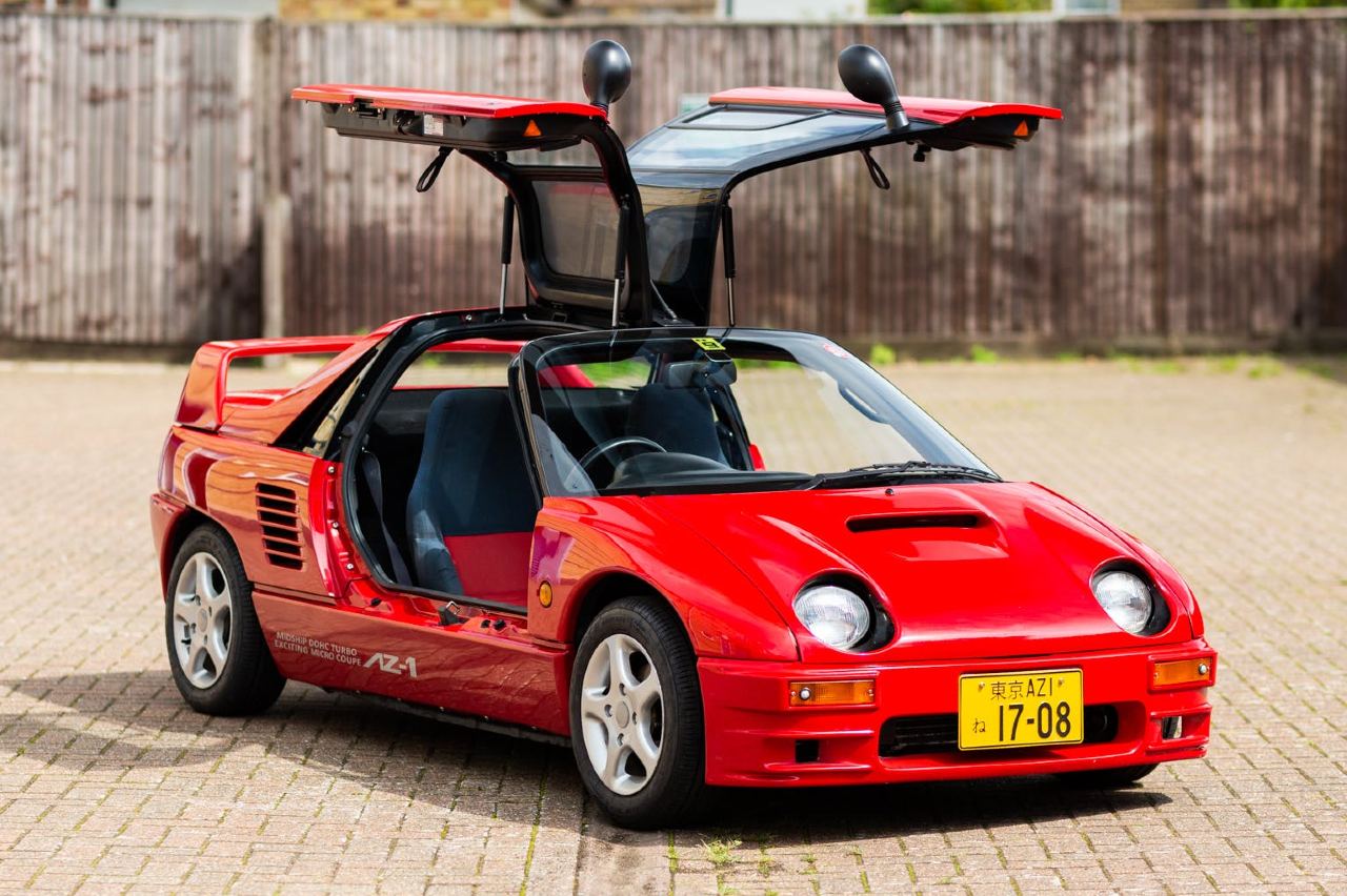 A subasta un extraño Mazda Autozam AZ-1 - Periodismo del Motor