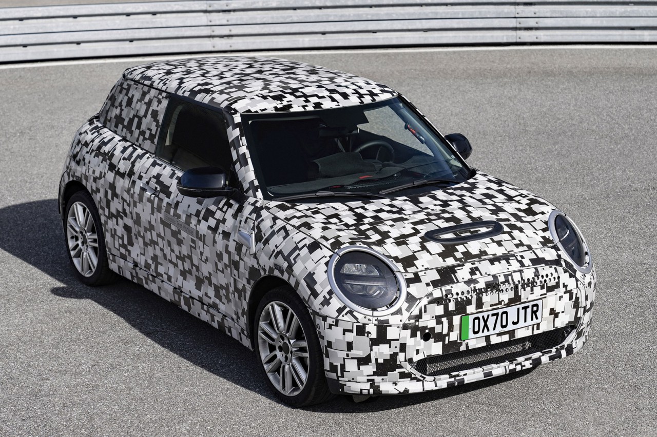 MINI 2023: la nueva generación se deja ver en un adelanto