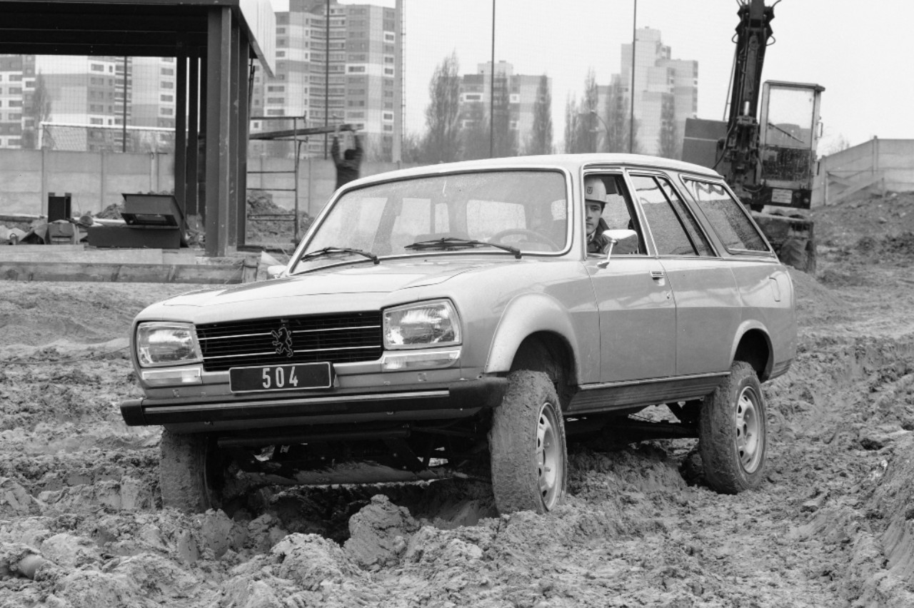 Peugeot 504 4x4 Dangel: 40 años del primer modelo de la marca con ...