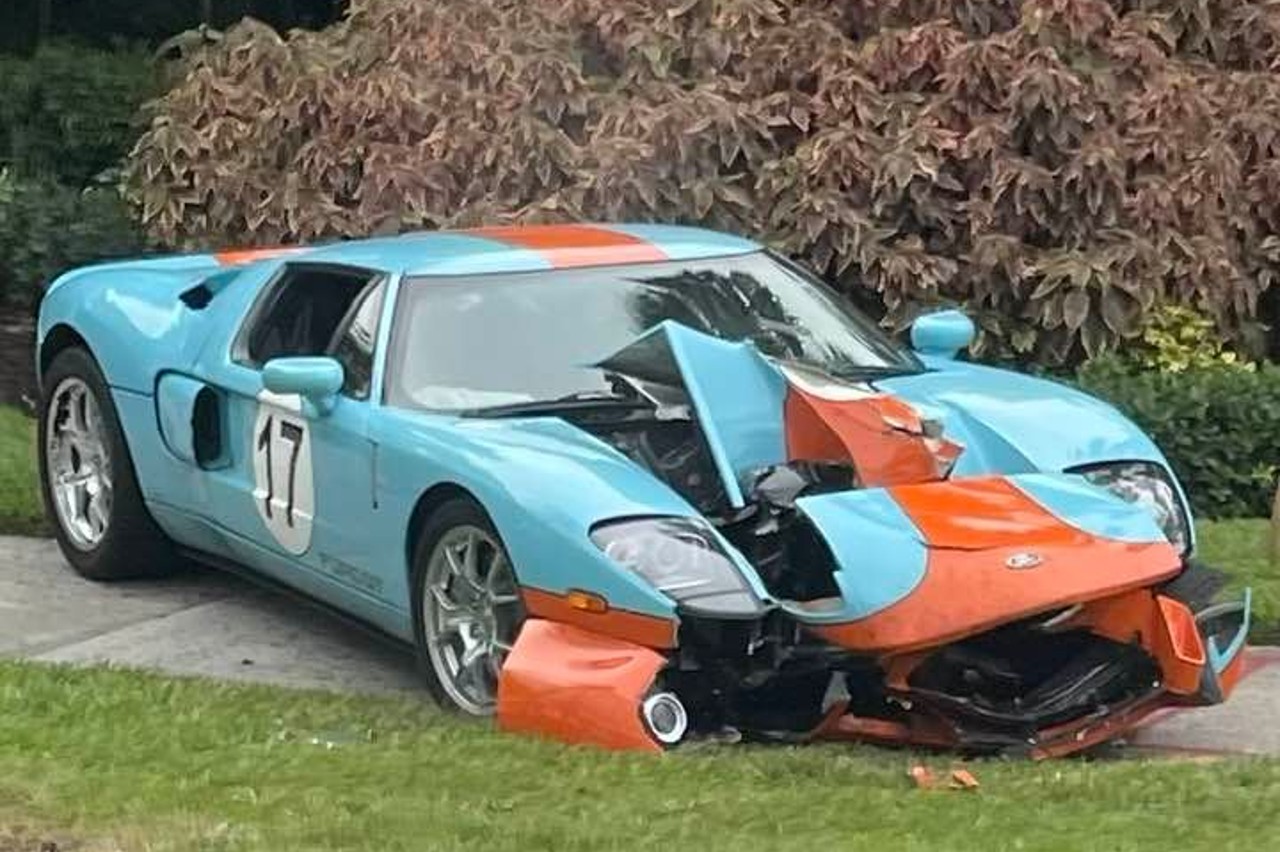 Destroza un Ford GT de 700.000 euros porque no está "familiarizado" con ...