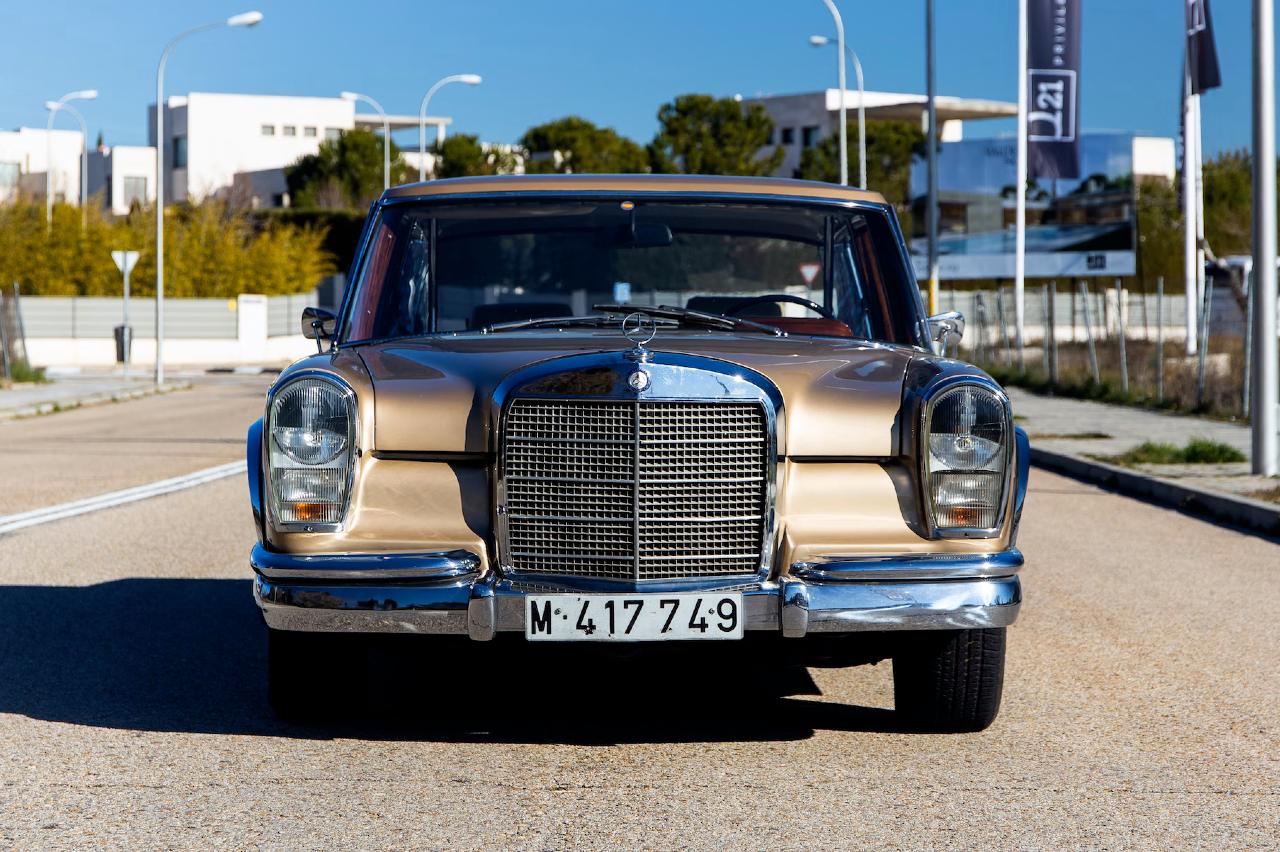 A subasta un Mercedes-Benz 600 'Grosser' (W100) de 1964 con matrícula ...