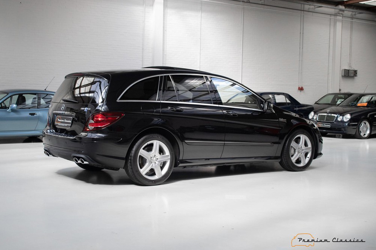 Este exótico Mercedes R 63 AMG, un monovolumen con motor V8, está en ...