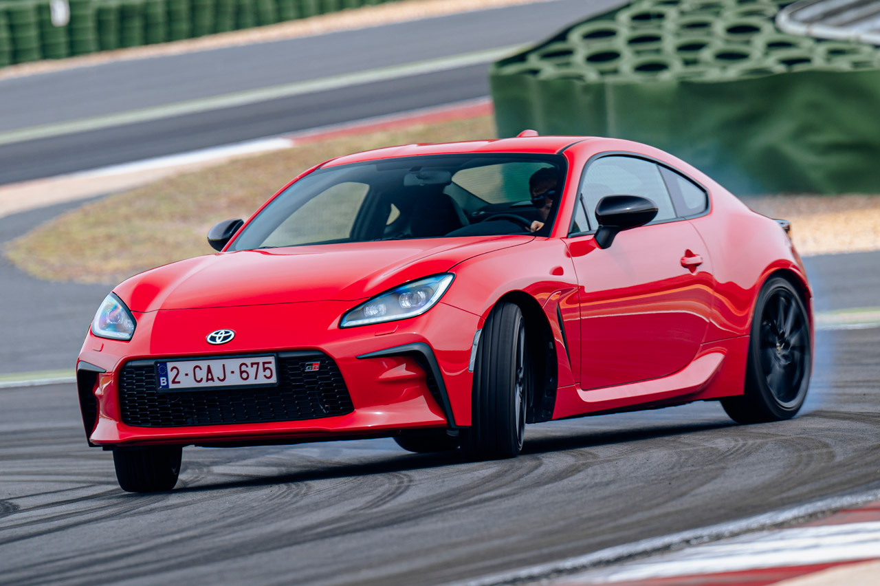 PRUEBA: Toyota GR86 RZ - Periodismo del Motor