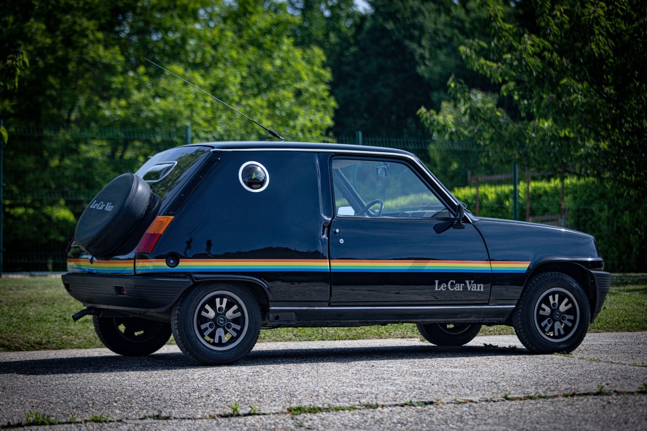 A subasta uno de los pocos Renault 5 Le Car Van construidos para ...