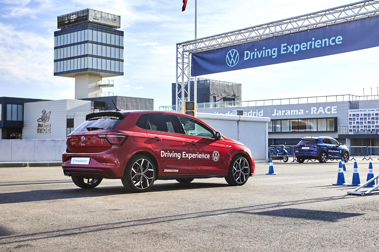 Volkswagen Driving Experience: 30.000 conductores formados - Periodismo ...