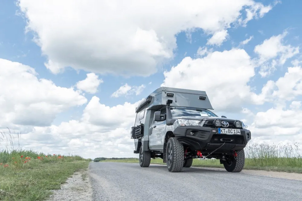 Toyota Hilux BushCamper, una camper para dar la vuelta al mundo ...